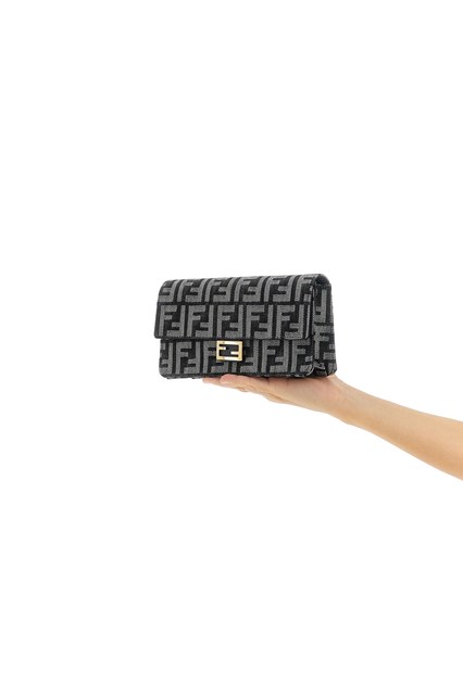 Fendi Portafoglio con catena 'baguette' su julian-fashion.com - 324101 - IT